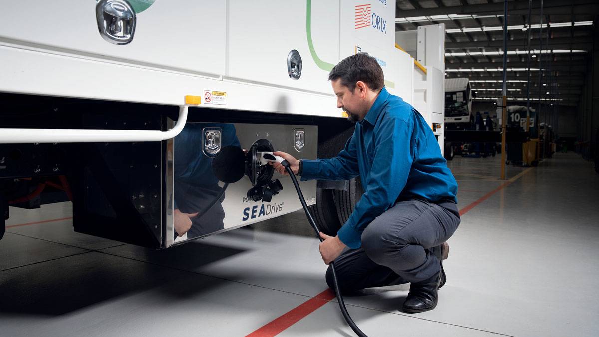 تولید نخستین کامیون‌های برقیتولید نخستین کامیون‌های برقی در استرالیا ...